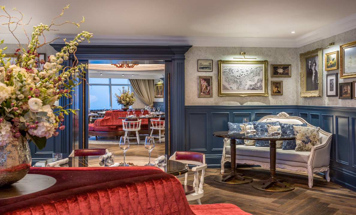 Modern northern american cuisine with unmatched views of Dubai ...